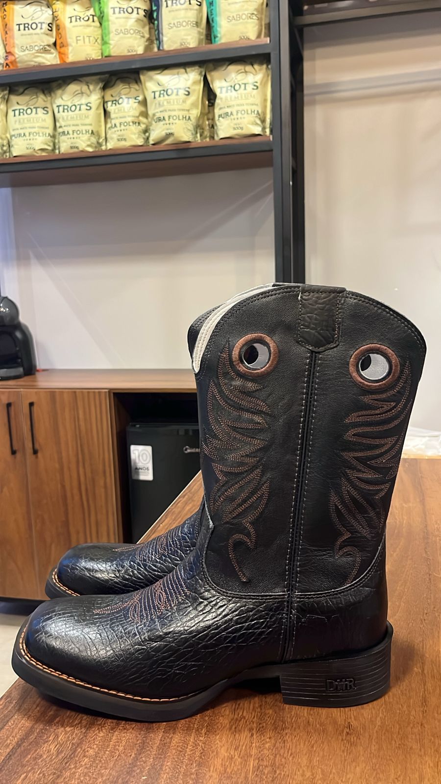 BOTA DHR PRETO COURO DE CABEÇA D425 - RG Country