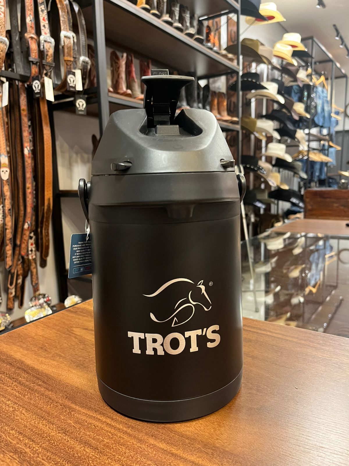 GARRAFA TERMICA TROTS INOX PRETA 8752 - RG Country